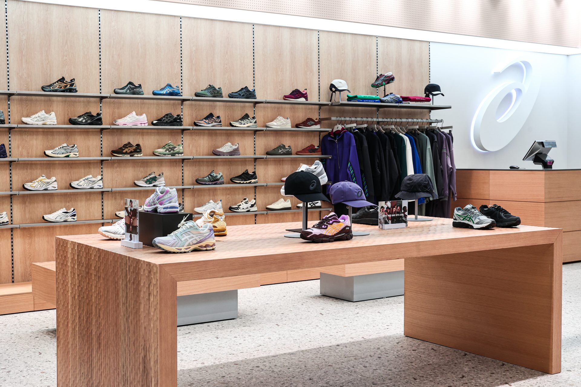 ASICS Concept Store แห่งแรกในไทย พร้อมแล้วที่เมกาบางนา