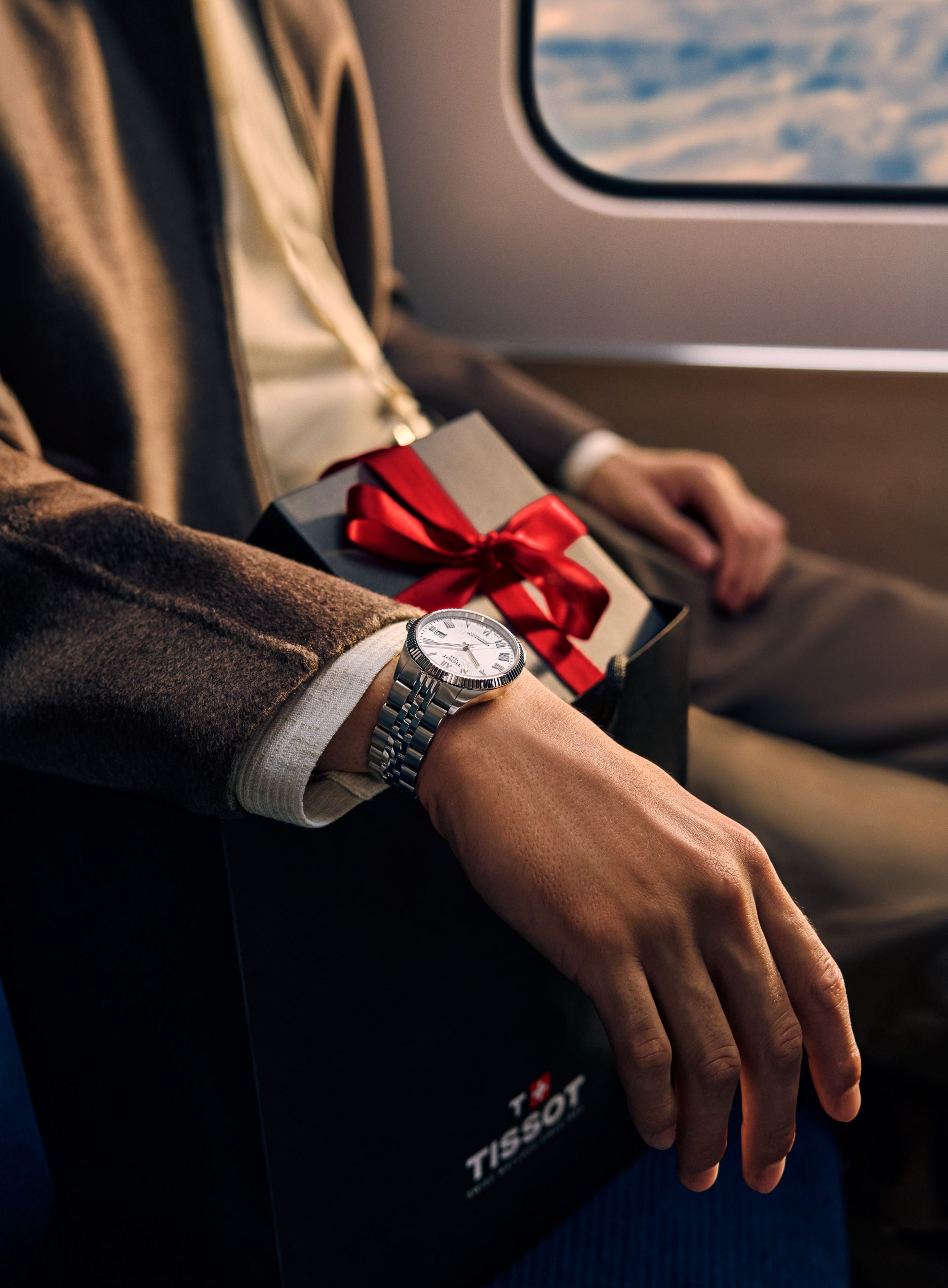 Tissot ชวนส่งต่อช่วงเวลาแห่งความสุขผ่านของขวัญอันล้ำค่า กับแคมเปญ “The ...